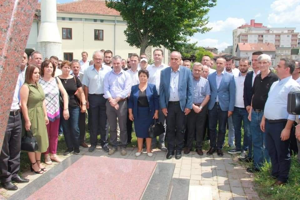 The leadership of the LDK commemorates the hero Shaban Manaj ...