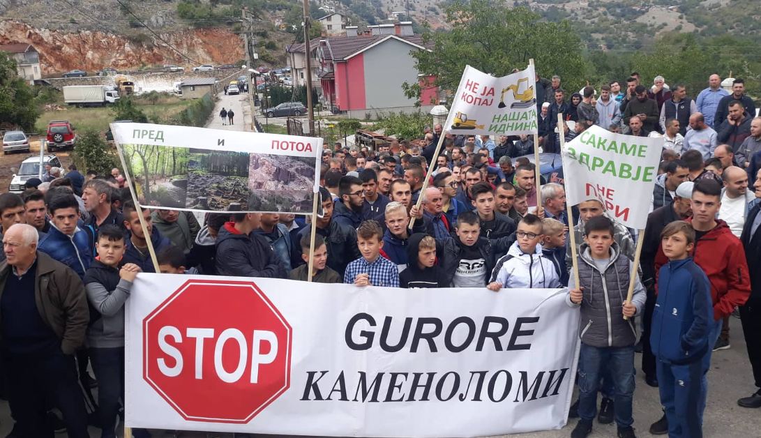The residents of Labunishta are protesting again, demanding a meeting ...