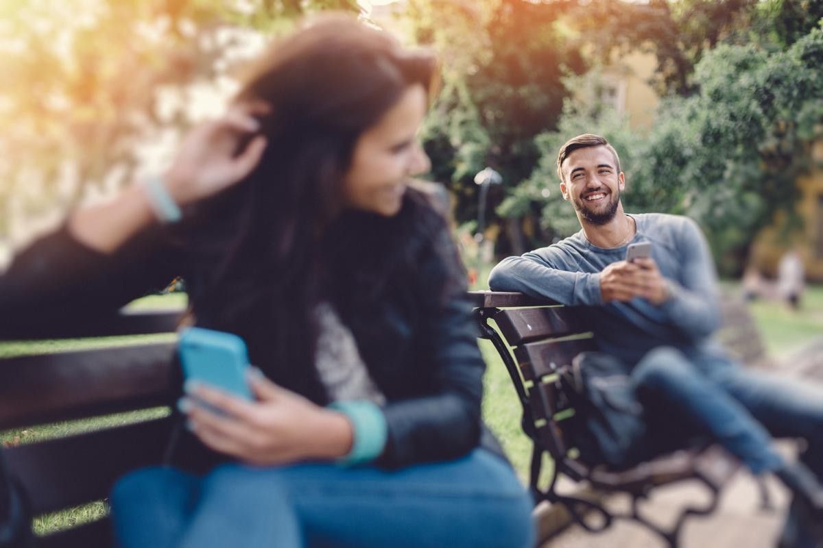 The five signs that show that your best friend feels something more ...