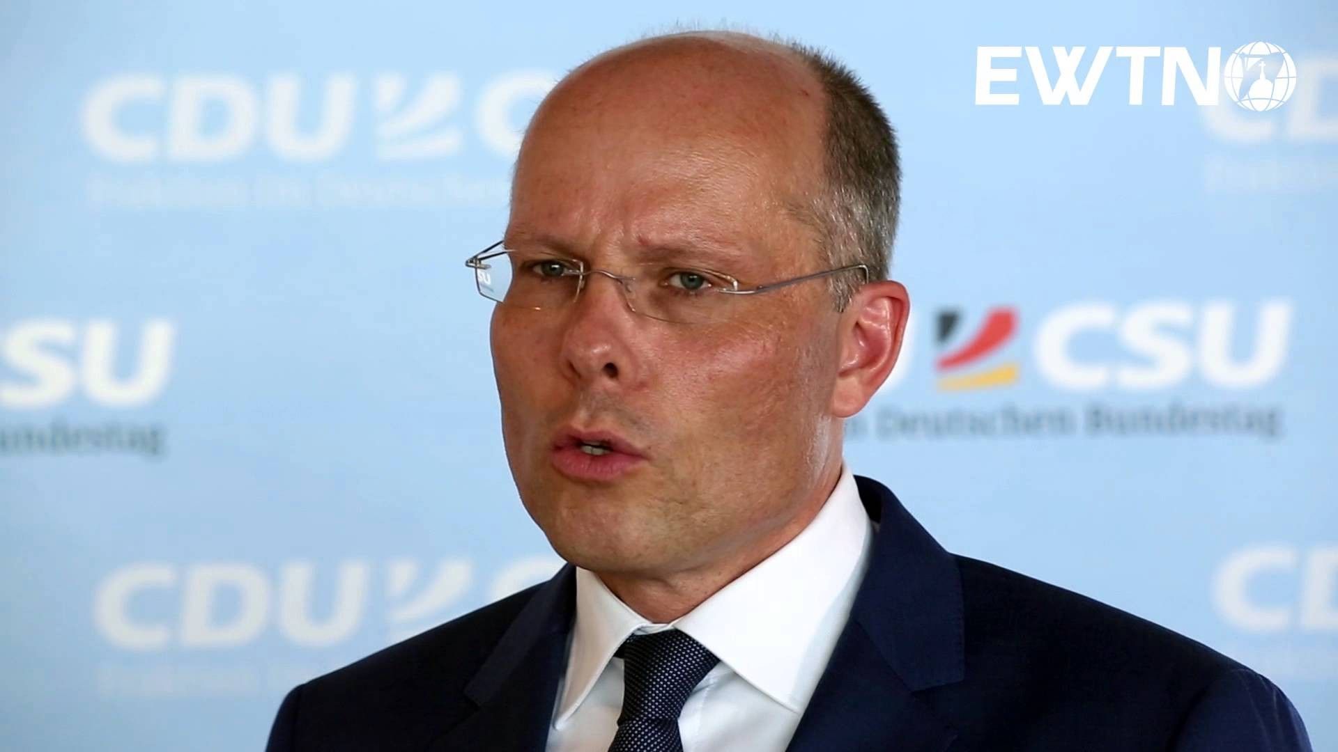 Peter Beyer fiton votat për raportues të Kosovës në KE, mposht ...