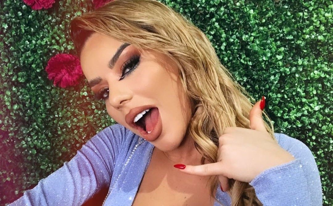 With a seductive shoot, Tayna is involved in the new challenge ...