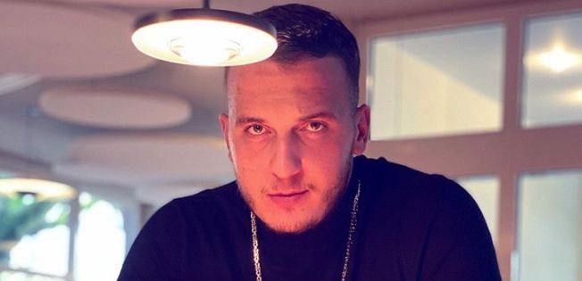 Mozzik: Më shumë hite se sa vjet - Telegrafi - Telegrafi