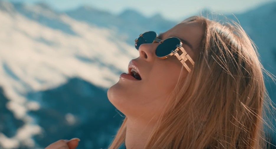 Kanita presents the new song and clip "Fllad" - Telegrafi - Telegrafi