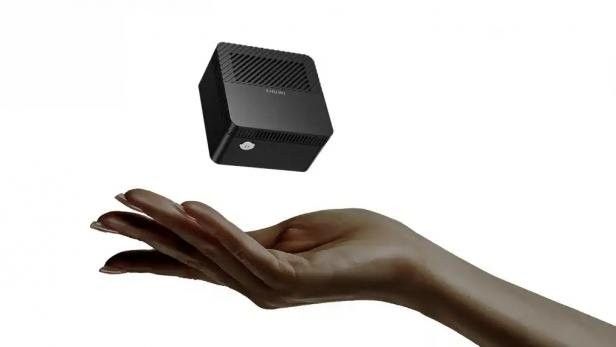 The smallest computer in the world, but with extraordinary performance ...