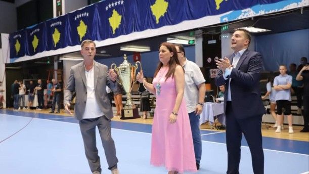 Minister Dumoshi offers her support to the advancement of handball ...