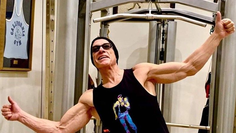Van Damme does not give up exercise, even at the age of 59 he maintains ...