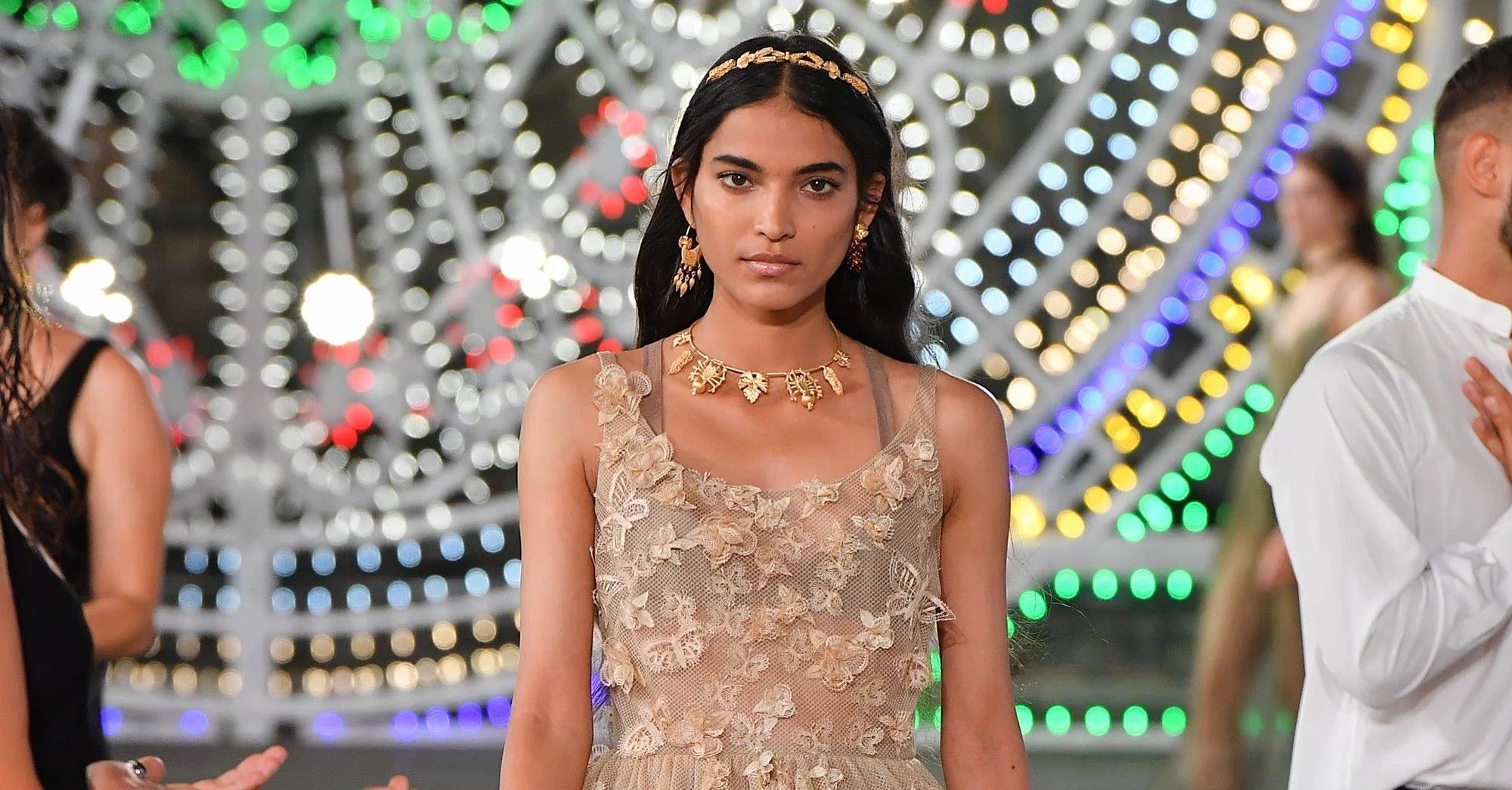 Bohemian and a little medieval feeling: Dior uses a rare technique in ...