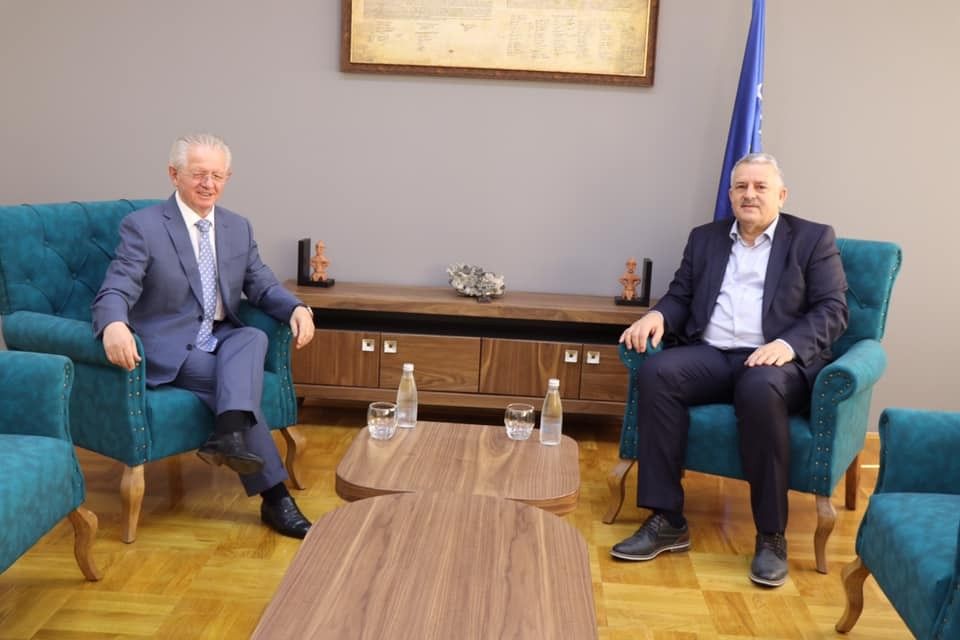 Veliu meets Hysen, they talked about the dialogue process between ...