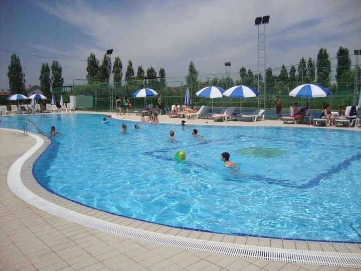 A 10-year-old from Kosovo drowned in Durrës, while bathing in the pool ...