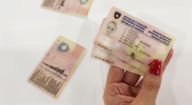 The first international driver's license is distributed in Kosovo ...