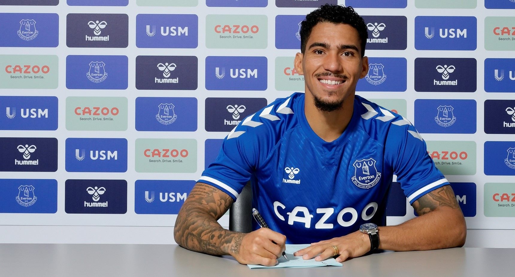 Official: Allan signs for Everton - Telegraph - Telegraph