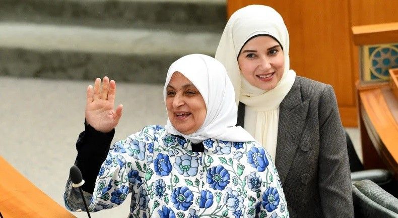 A precedent in Kuwait: Eight women are appointed judges of the Supreme ...