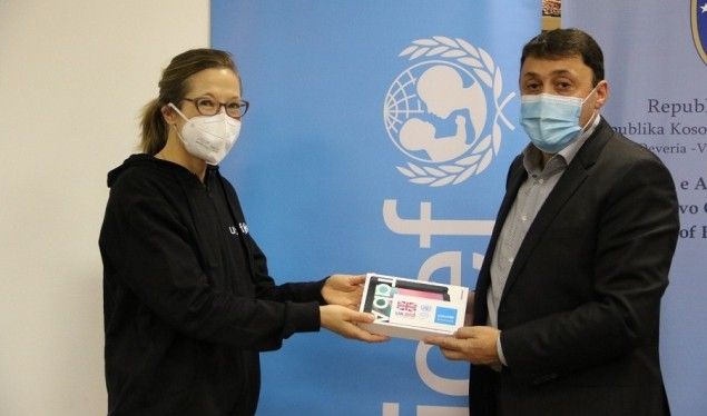 UNICEF donates 633 tablets to children with special needs - Telegrafi ...