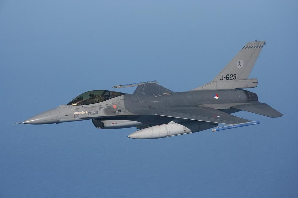 The confession of the Dutch military pilot who shot down the Serbian ...