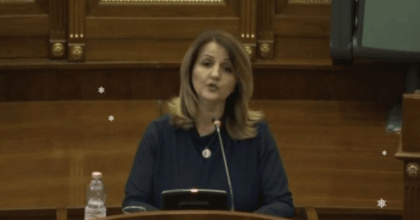 Dështimi i konstituimit të Kuvendit, reagon deputetja e Vetëvendosjes ...