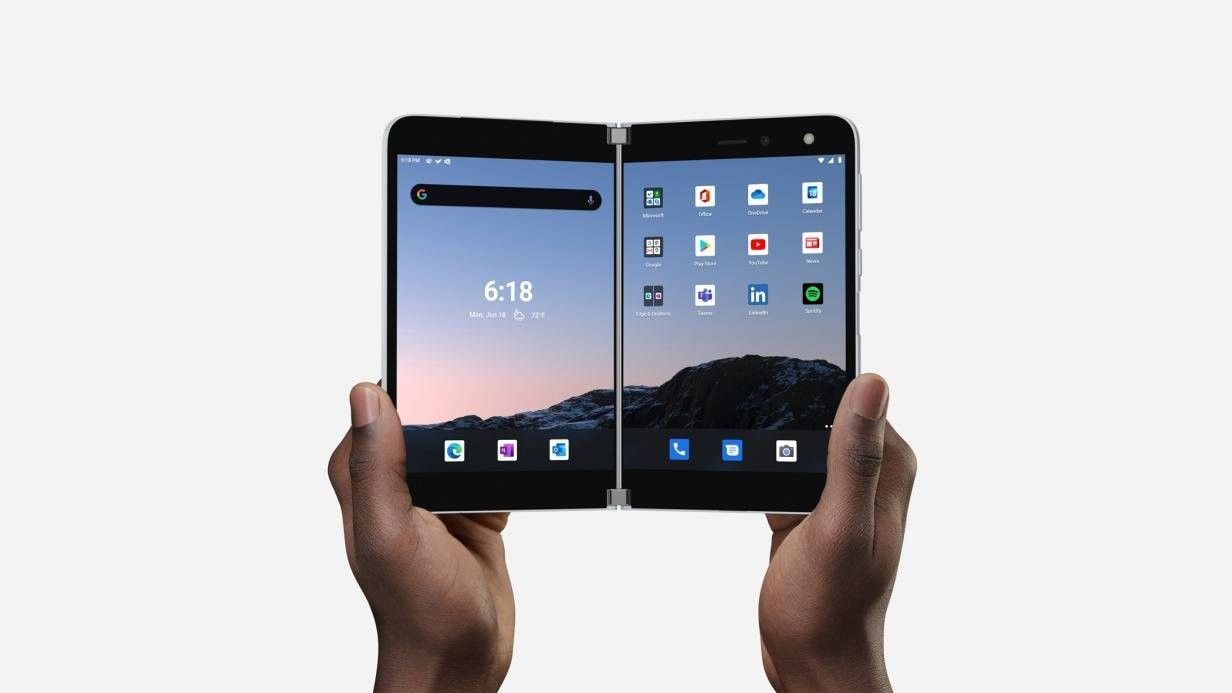 Telefoni celular me dy ekrane: Microsoft sjell Surface Duo në Evropë ...