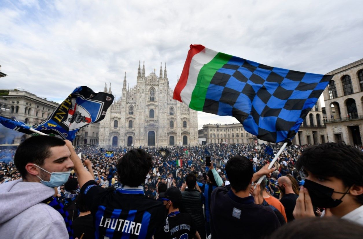 View from the crazy party of Inter fans in Milan - Telegrafi - Telegrafi