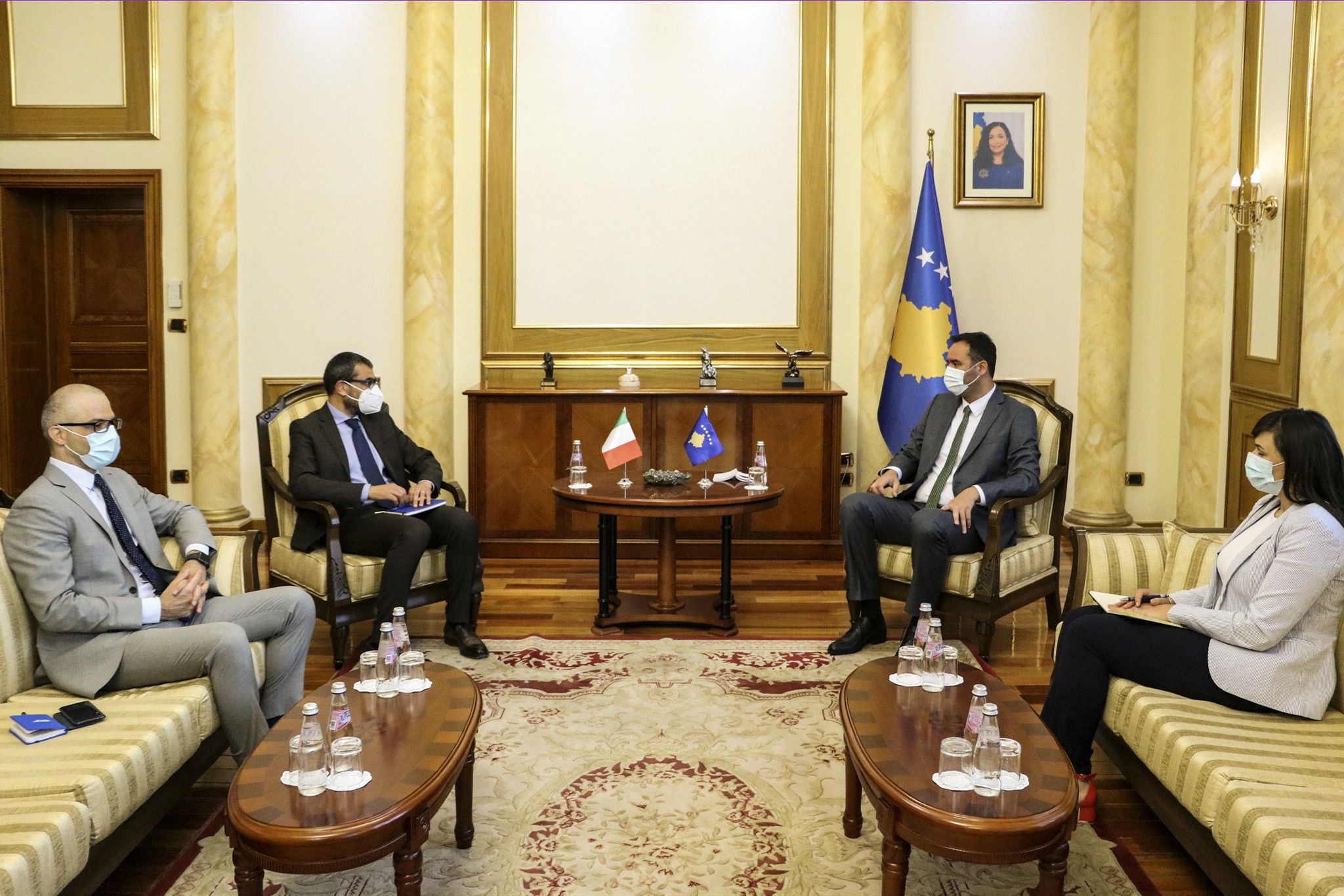 Konjufca priti në takim Andrea Cascone dhe ambasadorin Nicola Orlando ...