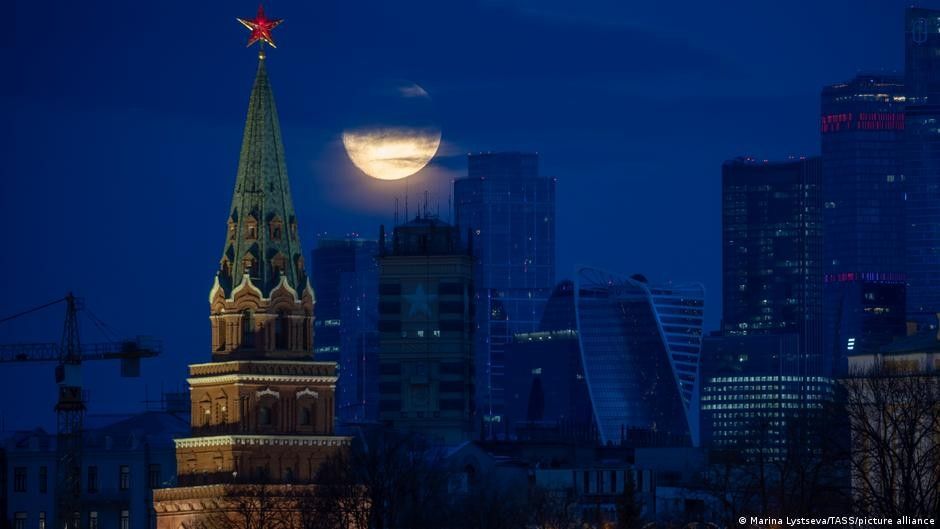 Russian intelligence services are being betrayed by their weaknesses ...