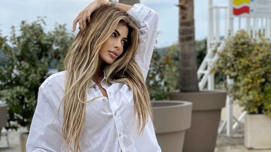 Luana's dancing and attractive poses - Telegraph - Telegraph