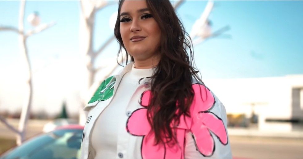 Rafaela publishes the new song "Fol" - Telegrafi - Telegrafi
