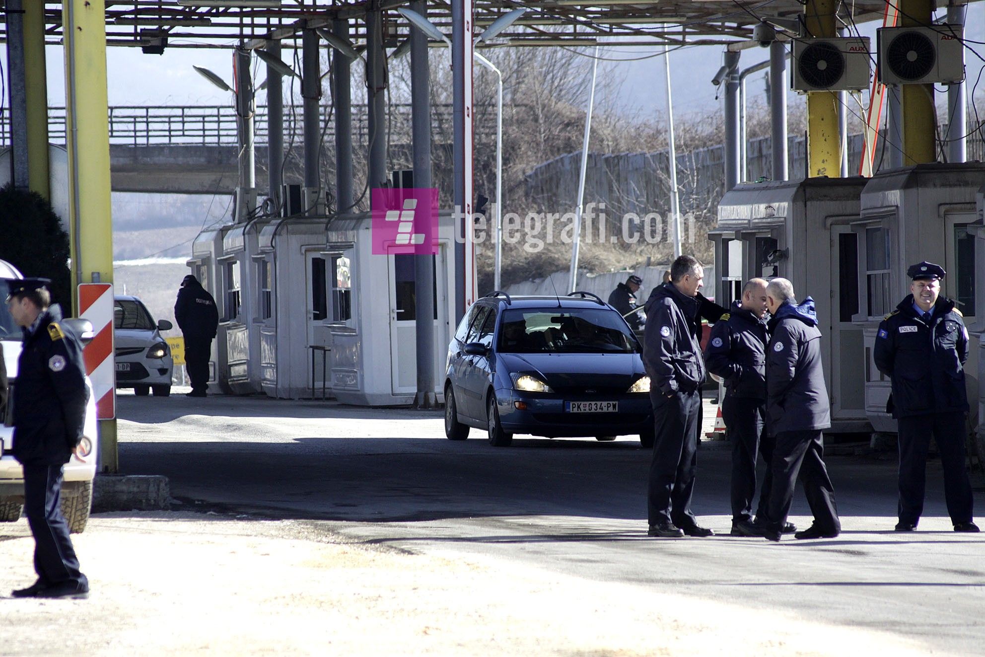 Merdare border crossing point, up to 4 hours waiting at the exit ...