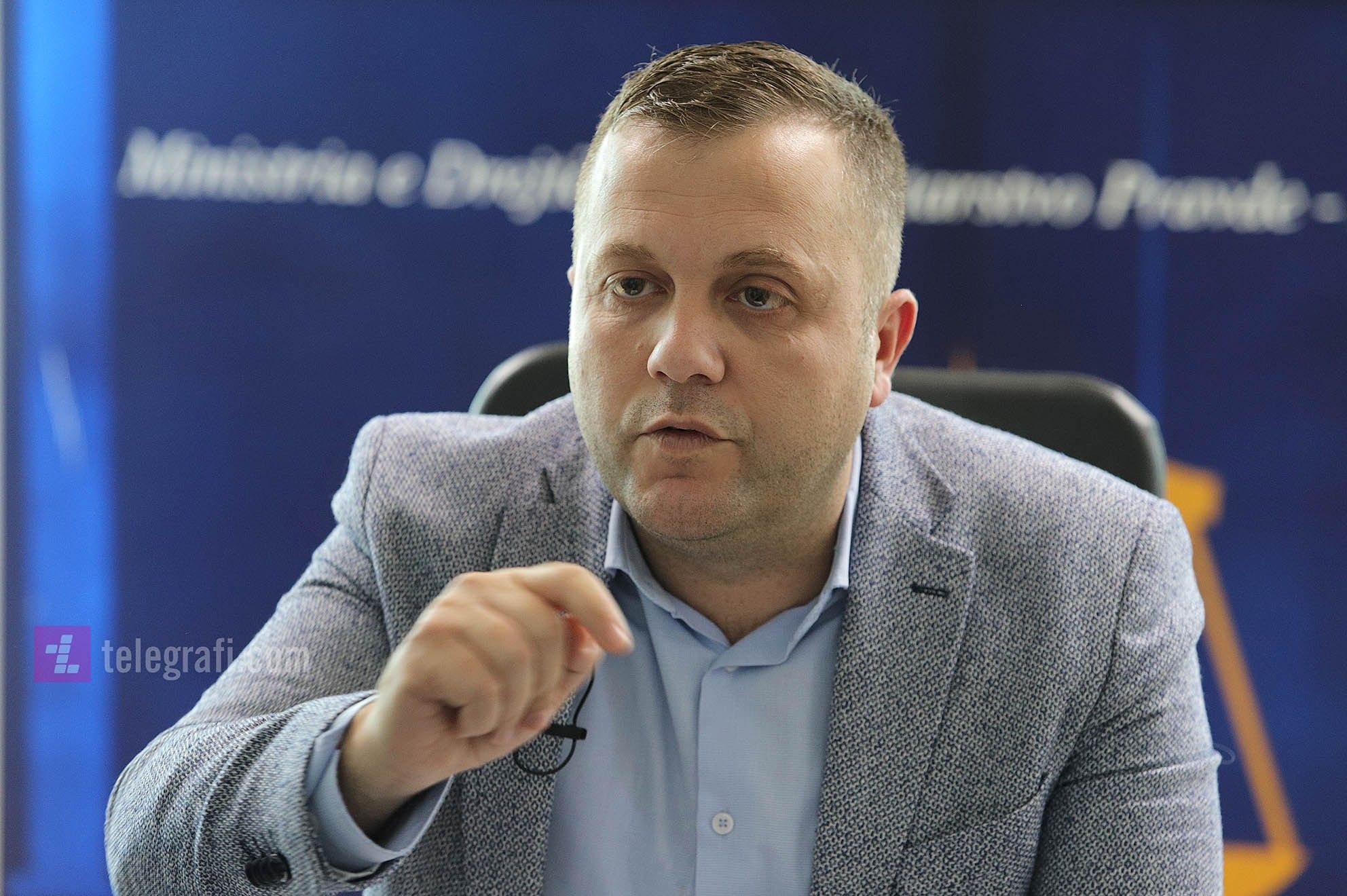 Zëvendësministri kërkon shpjegime nga Pacolli për privatizimin e ...