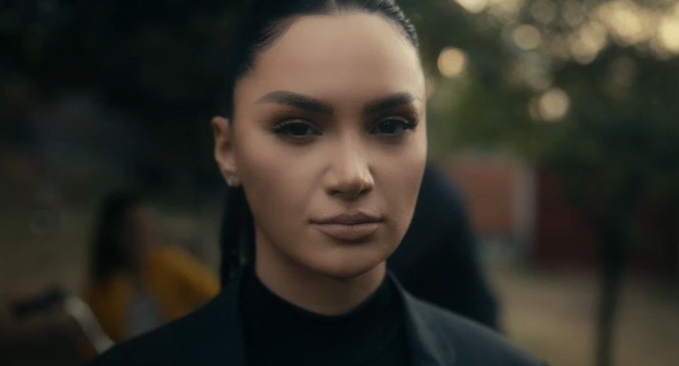 Samanta Karavella releases the new song "Mama" - Telegrafi - Telegrafi
