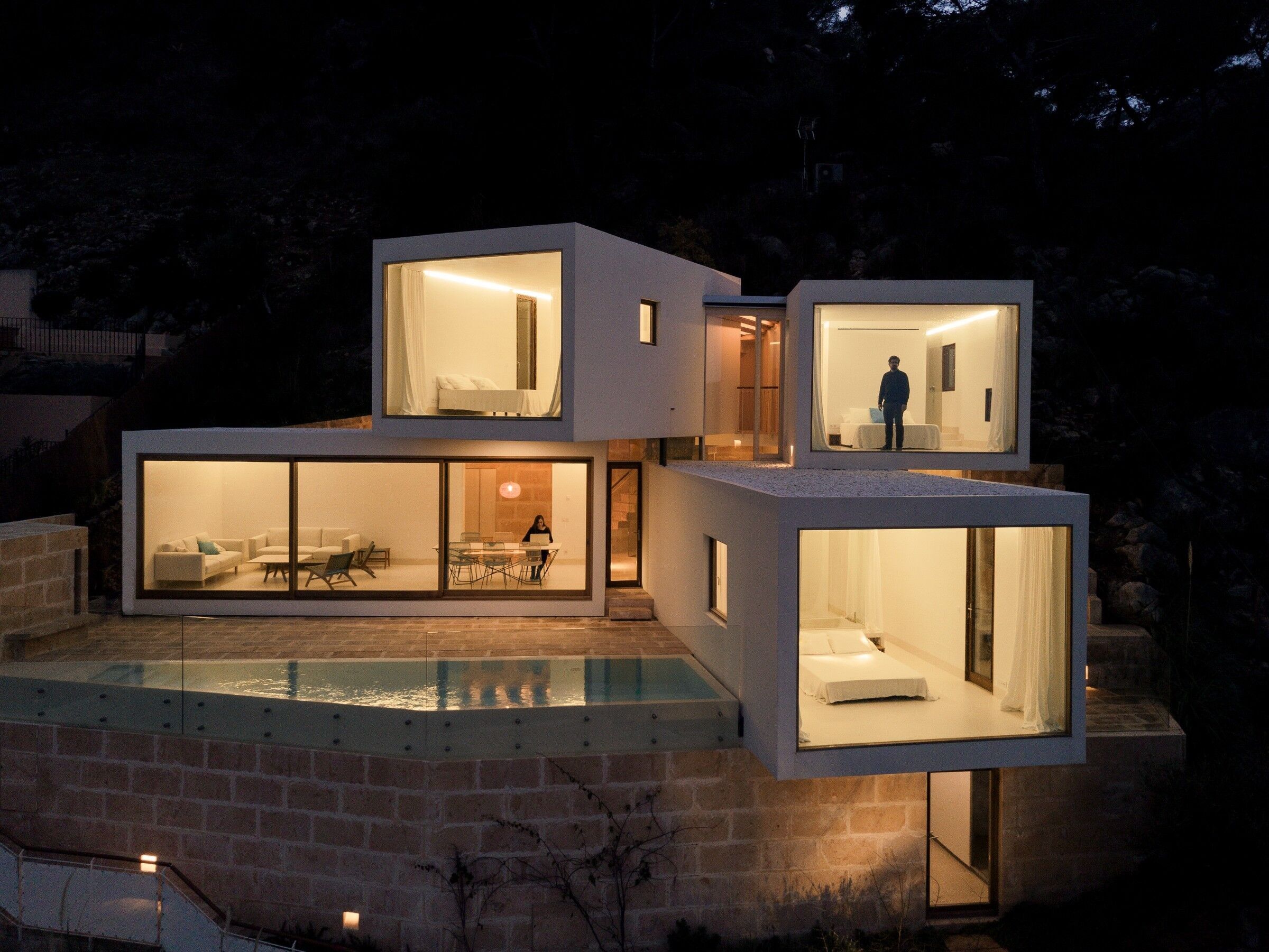 Shtëpi mesdhetare si një skulpturë e artit bashkëkohor - Telegrafi ...