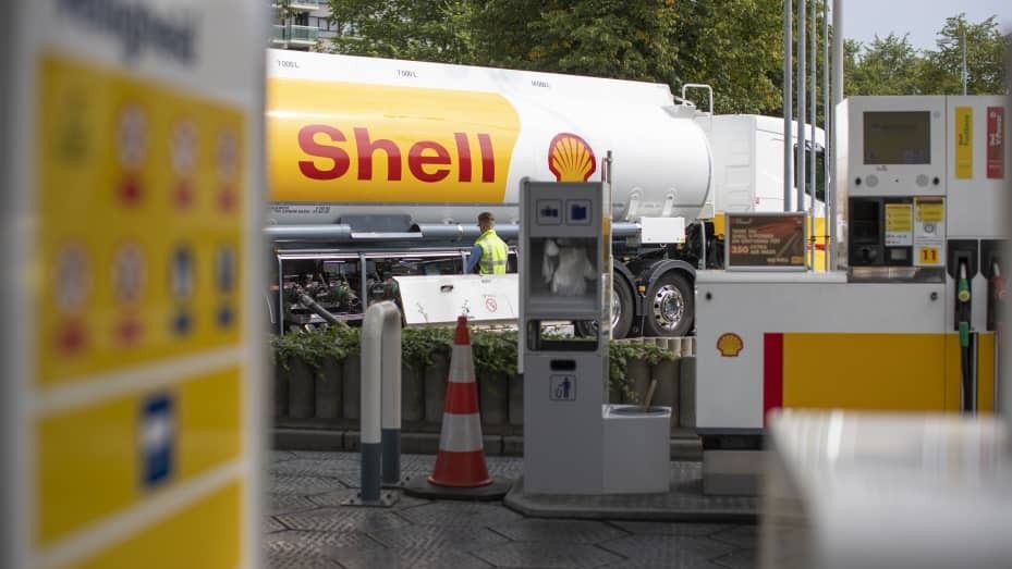 Royal Dutch Shell plans to move its headquarters from the Netherlands ...