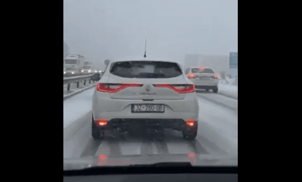 Ministria e Infrastrukturës thotë se rrugët janë të kalueshme, në ...