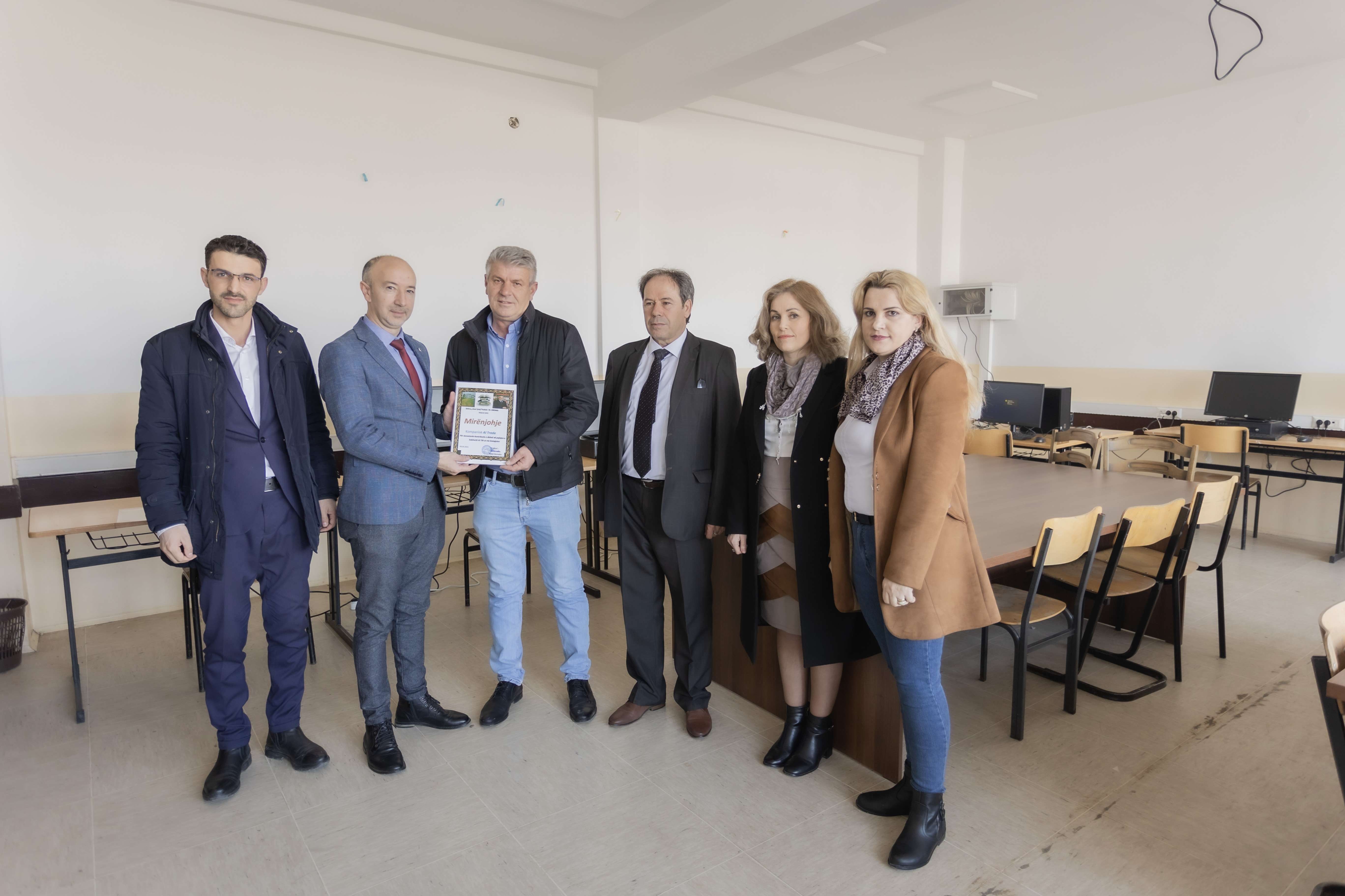 Al Trade Center continues to contribute to the development of education ...