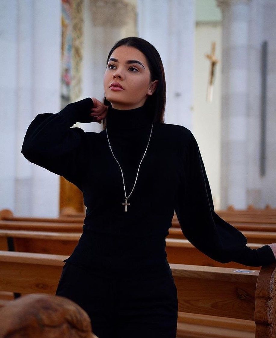 Albina Azemi vjen me një projekt të ri, flet për angazhimet dhe planet ...