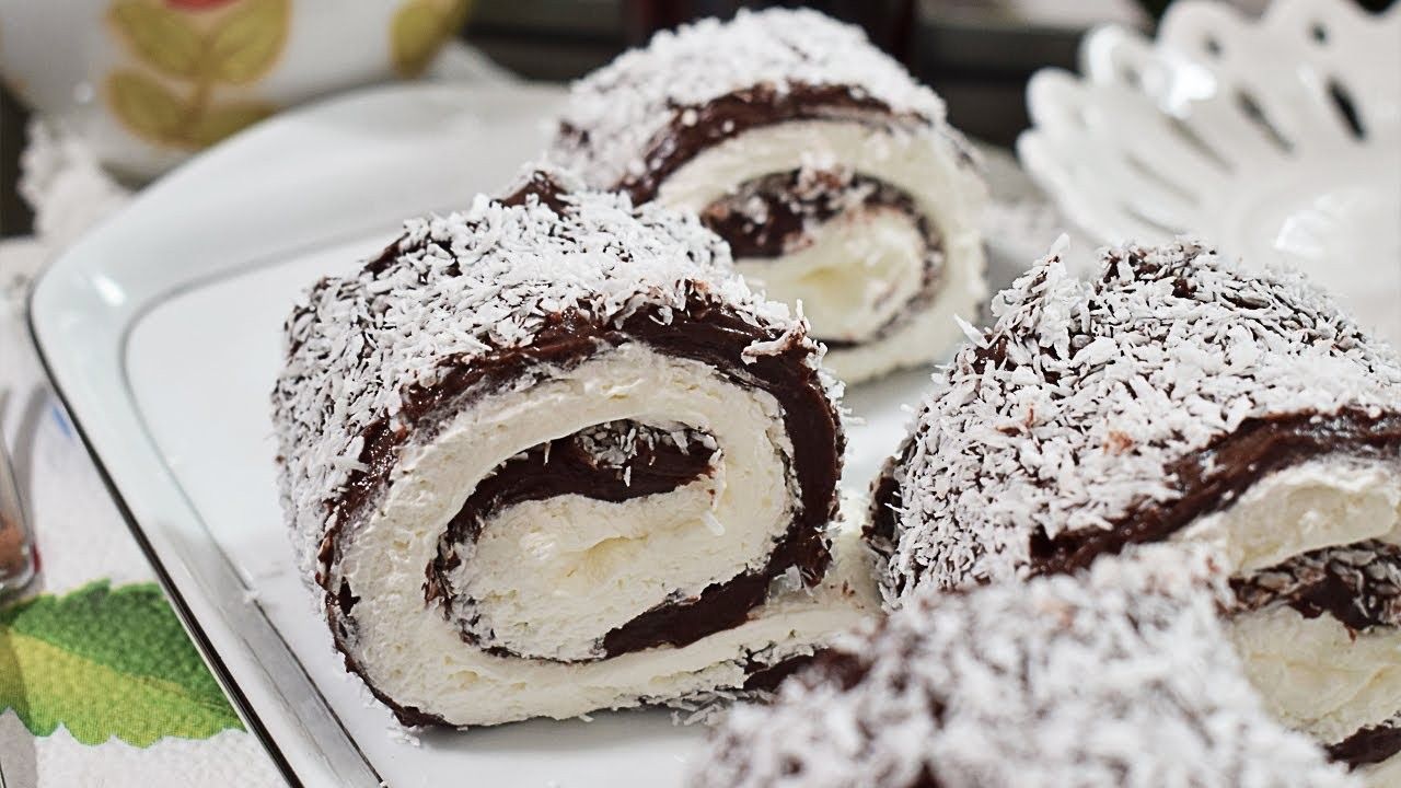 Sultana sweet roll or pasha-lokum, a dessert that will melt in your ...