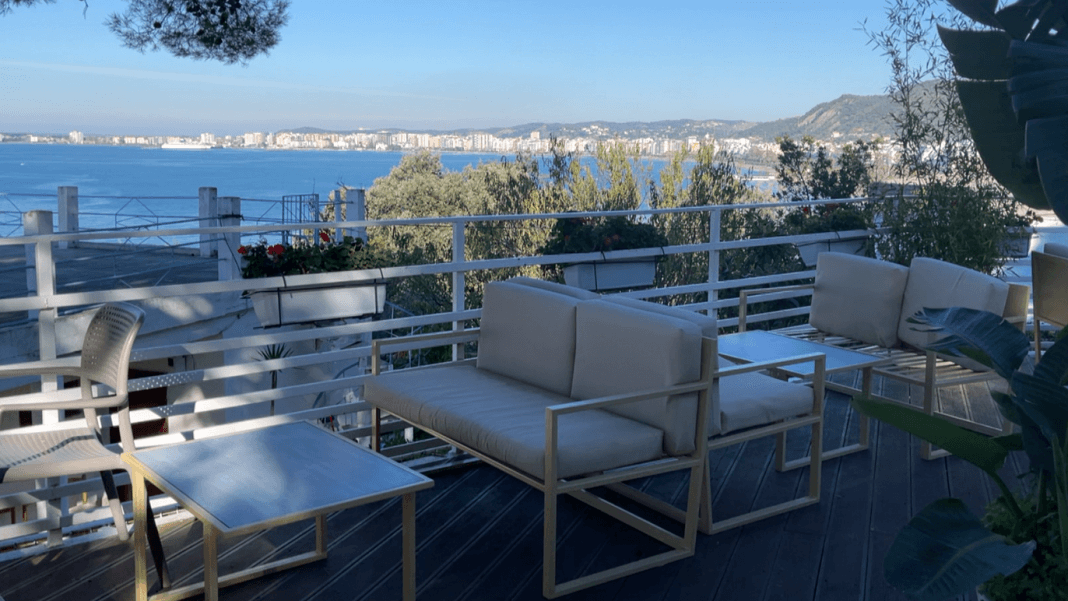 The war in Ukraine brings hundreds of cancellations of reservations in ...