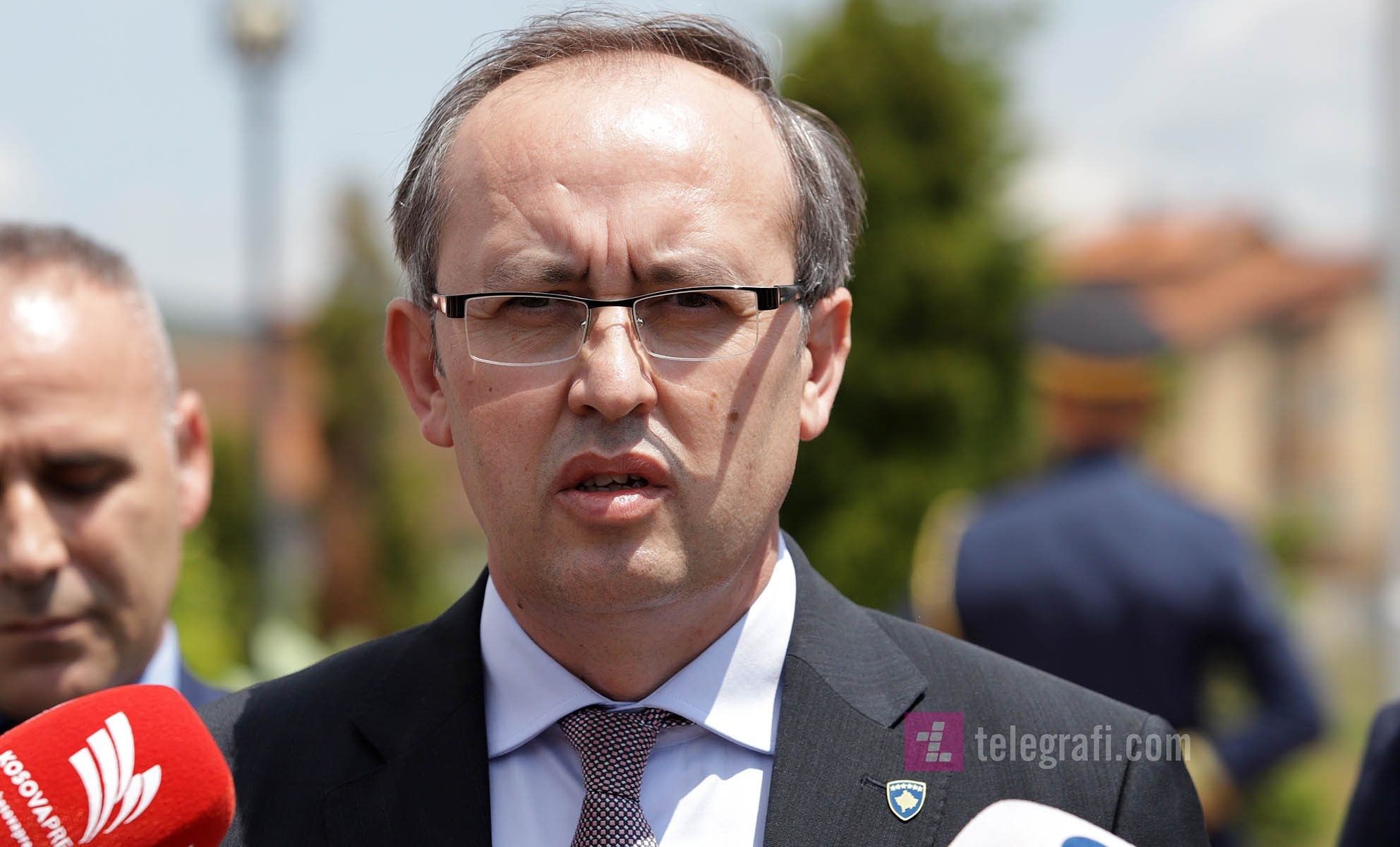 Ish-kryeministri Hoti: Krizë mbi krizë deri tek rënia e Qeverisë ...