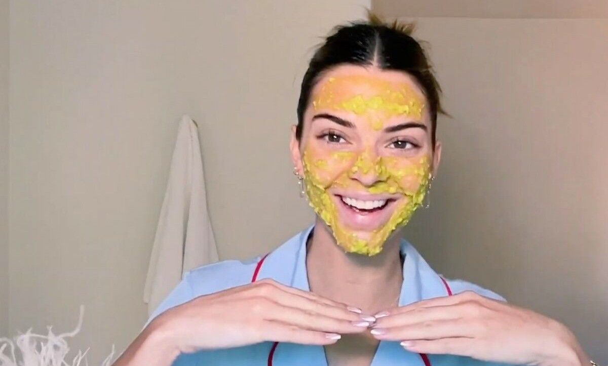 Kendall Jenner has revealed the secret of a fixed face: A natural mask ...