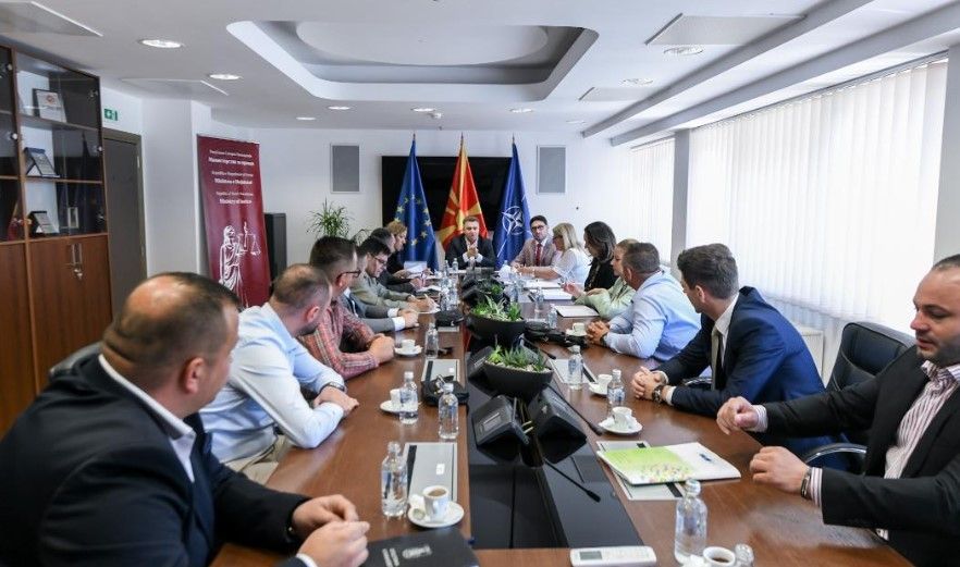 Tupançeski në takim me drejtorët e burgjeve: Mbipopullimi dhe mungesa e ...