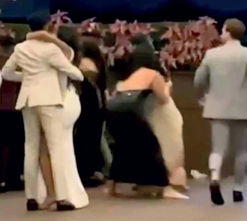 The "Miss Sri Lanka" beauty contest in New York ends in a physical ...