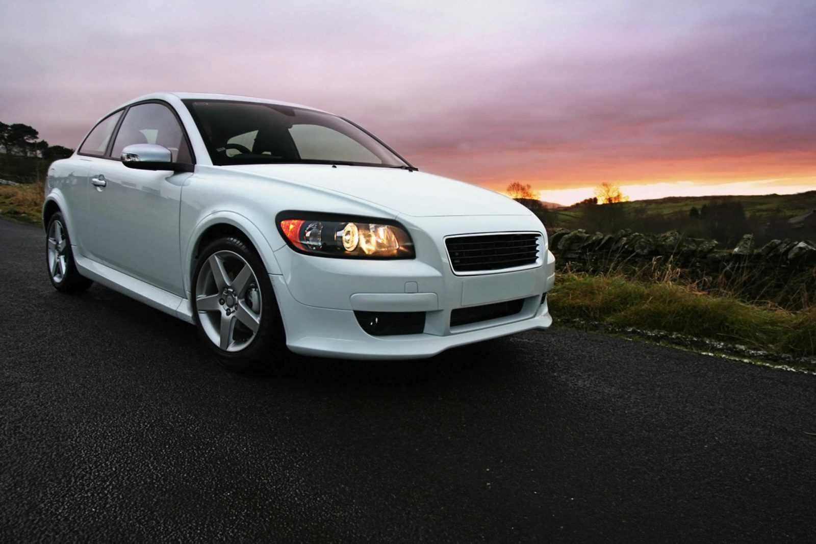 White color dominates cars in the USA - Telegraph - Telegraph