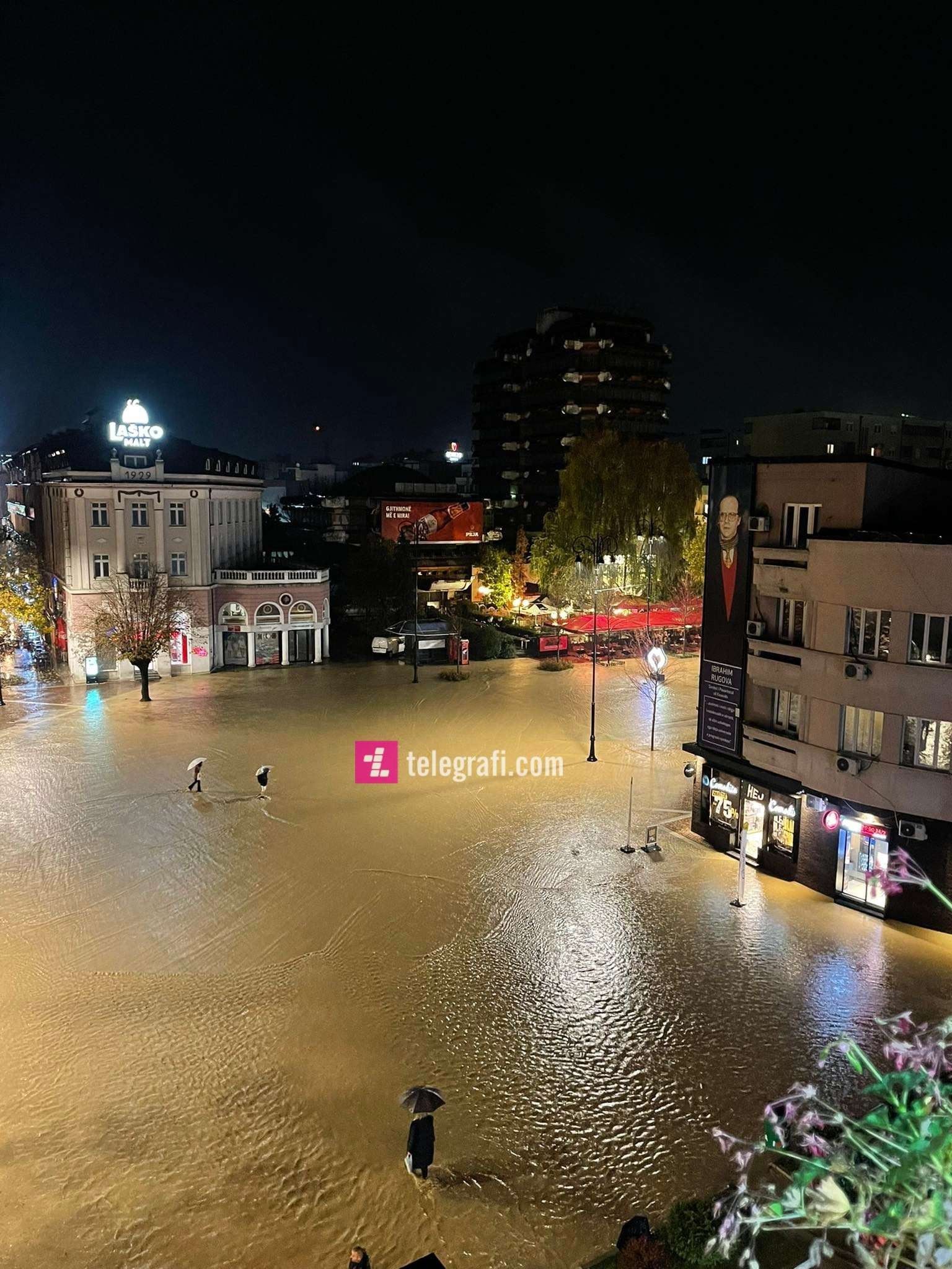Vërshimet në Pejë, drejtoresha e Urbanizmit kërkon ndihmën e FSK-së për ...
