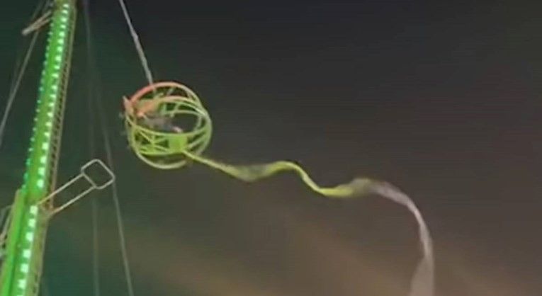 Këputet litari elastik i lodrës në një park në Londër, shpëtojnë ...