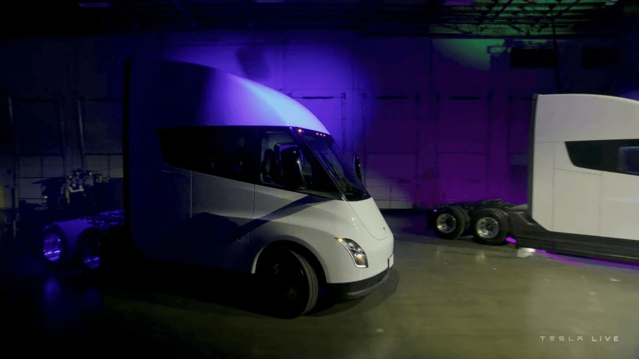 Tesla makes the first shipment of electric Semi trucks - the truck that ...