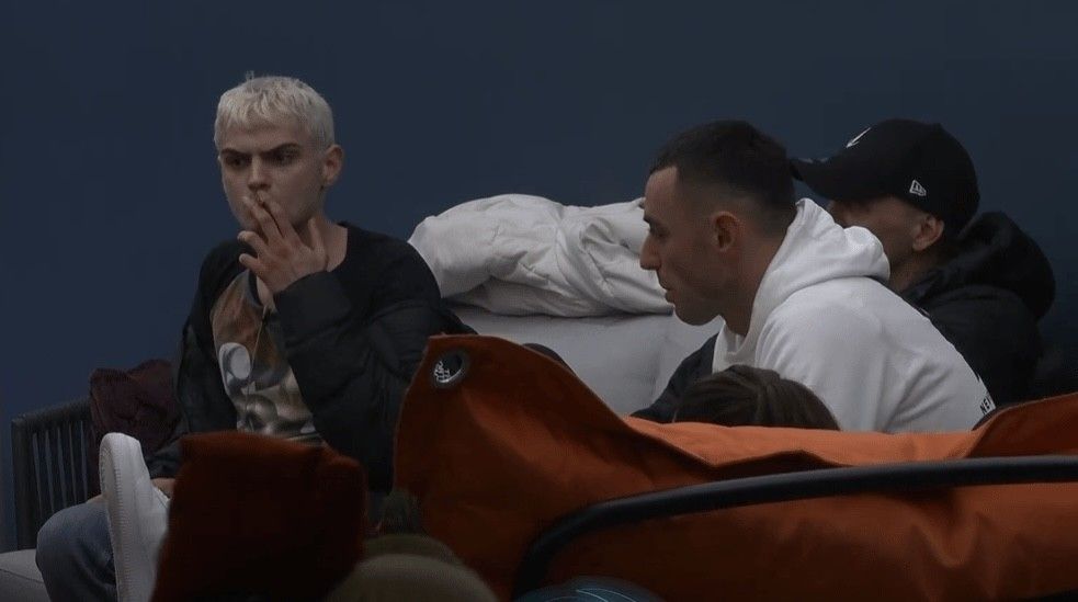 Edoni i drejtohet Artanit: Nuk je mashkull në shijet e mia, as me ...