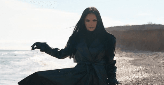 Samanta Karavella announces the new song "Hello" - Telegrafi - Telegrafi
