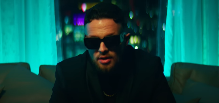 Azet publishes the new song "Abschied" - Telegrafi - Telegrafi