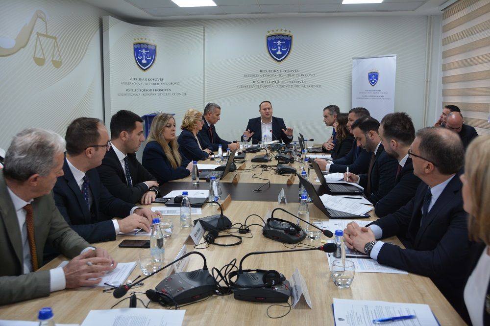 KGJK reagon pas përcaktimit të koeficientit: Dëmtohet pavarësia dhe ...