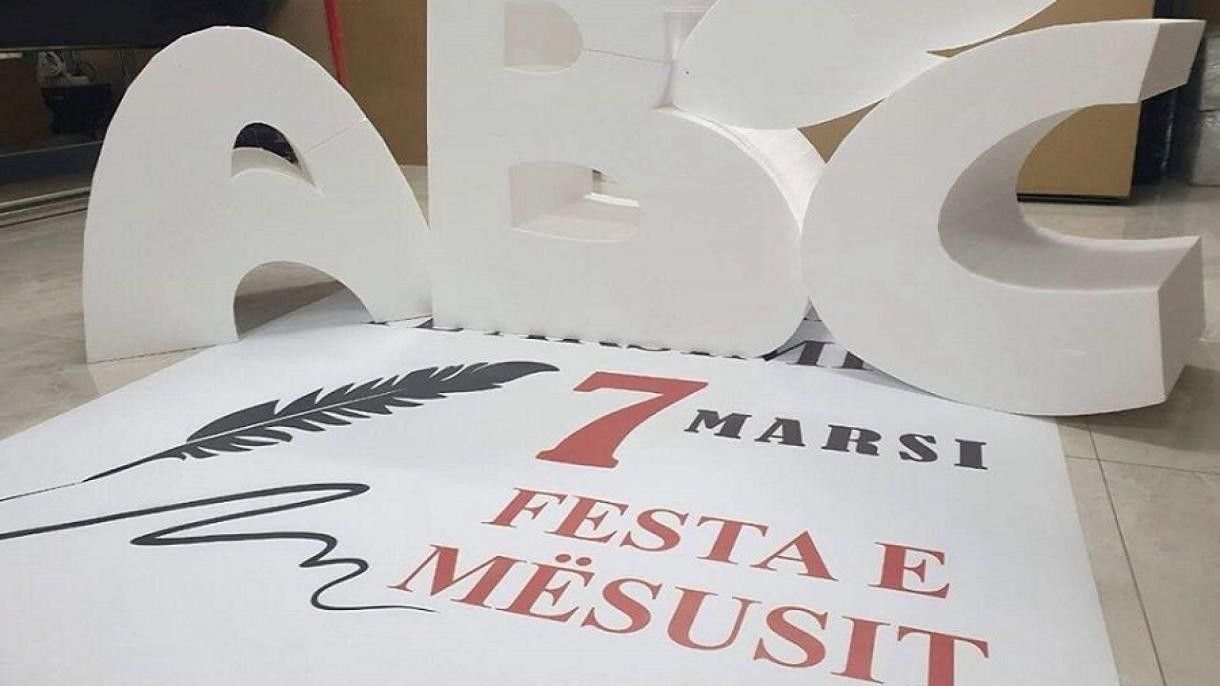 Liderët politikë urojnë 7 Marsin: Mësimdhënësit meritojnë kujdes më të ...