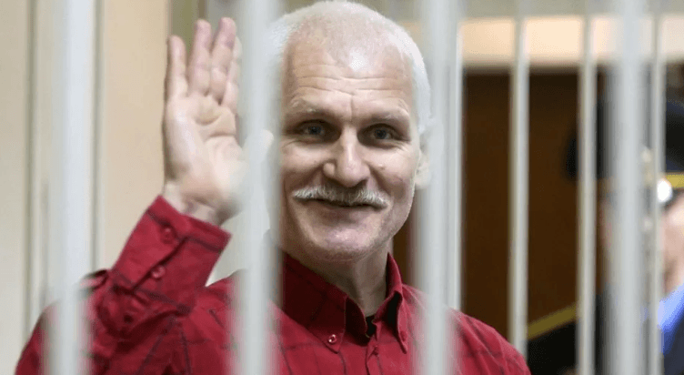 Belarus sentences the activist who won the Nobel Peace Prize to 10 ...