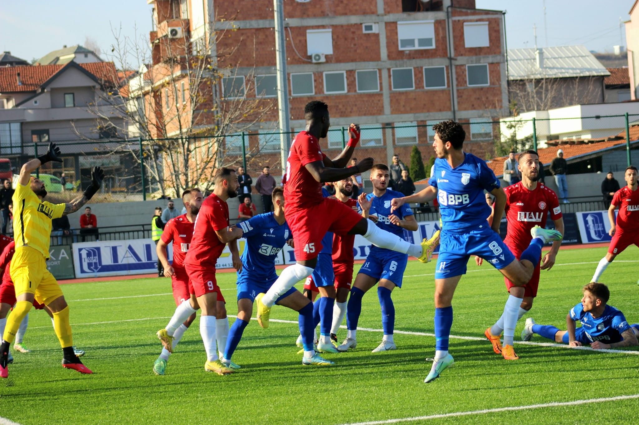 Xhiro e 25-të vazhdon sot me tre super duele, vëmendja në derbin e ...